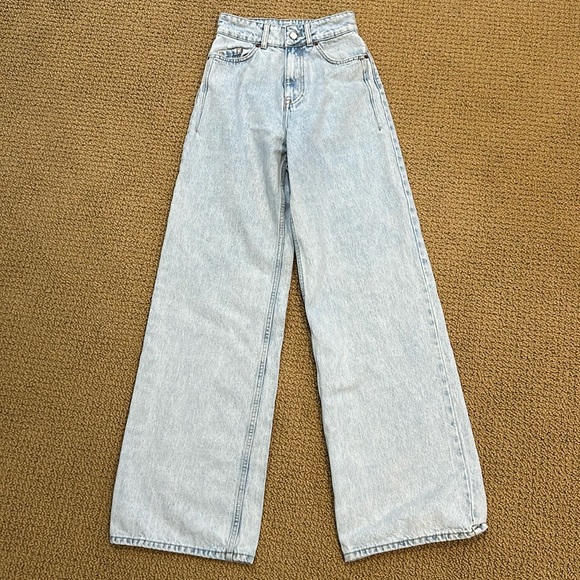 Zara | Jeans | Zara Light Wash Denim Wide Leg Jeans Size 2 | Poshmark